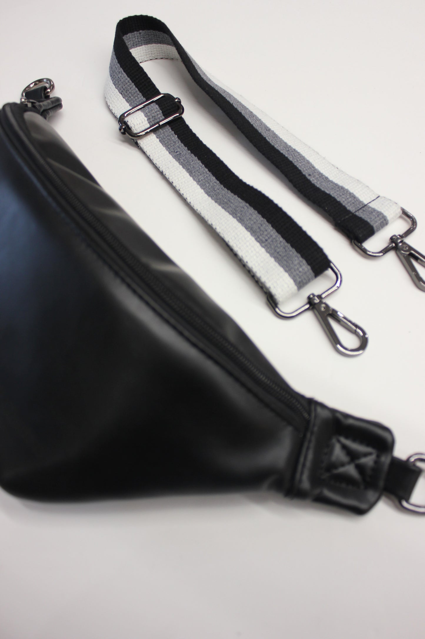 BLACK BANANA+STRAP – GAEL GHATTAS